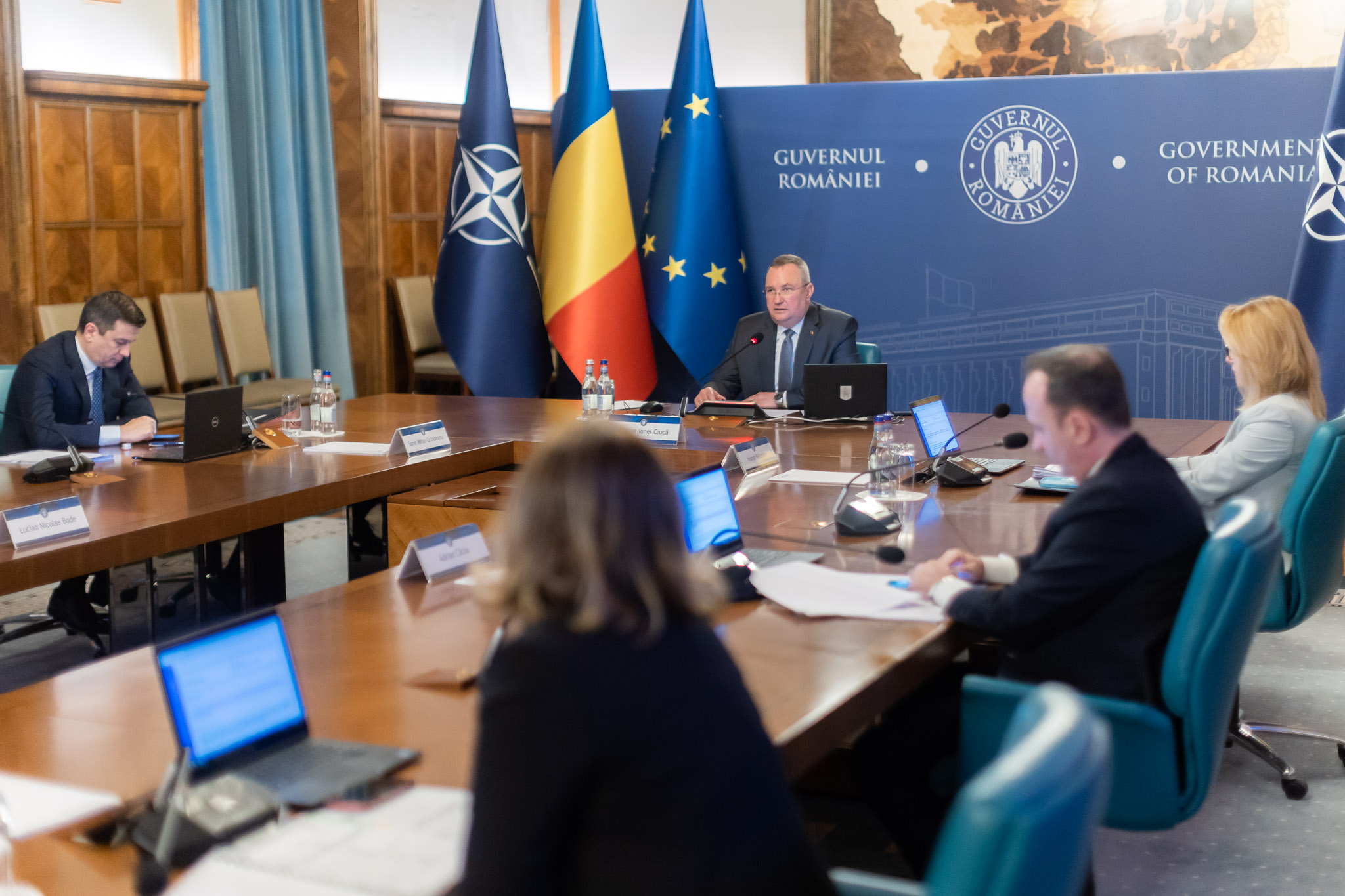 Măsuri de protecţie socială a persoanelor din grupuri vulnerabile ...