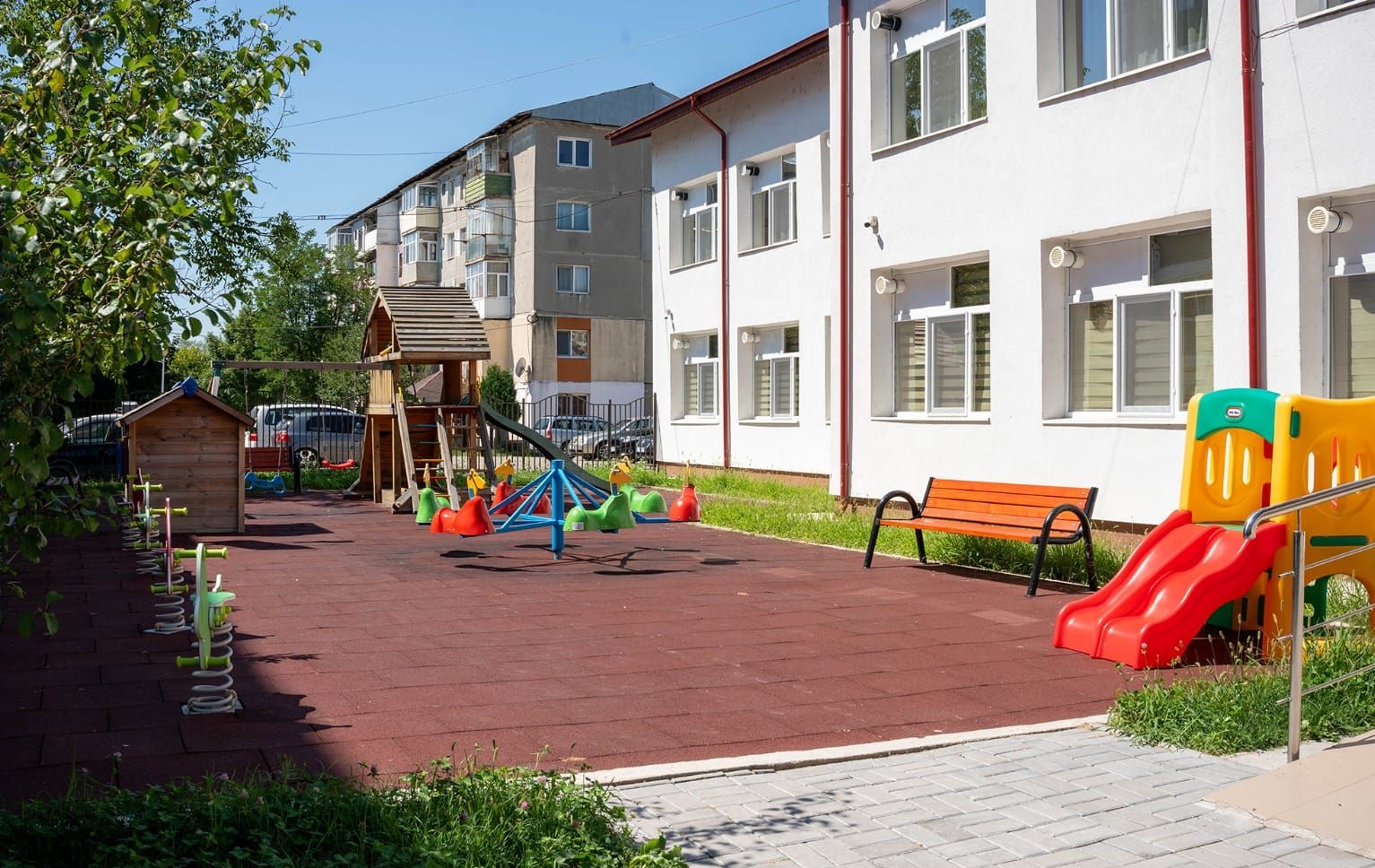 Două grădinițe din orașul Balș, complet modernizate cu peste un milion ...