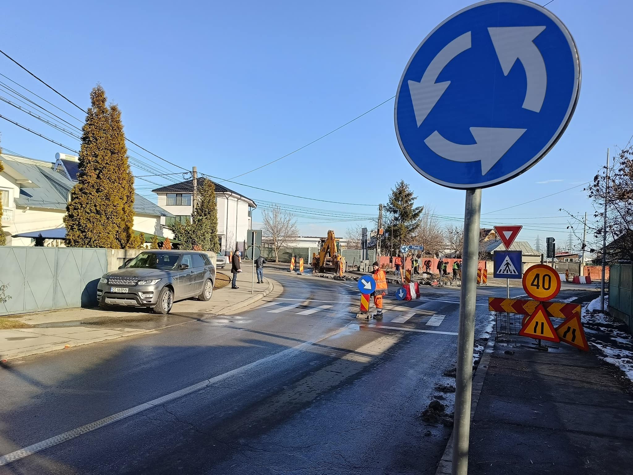 Sens giratoriu la intersecția străzii Cuza Vodă cu strada Banului din ...