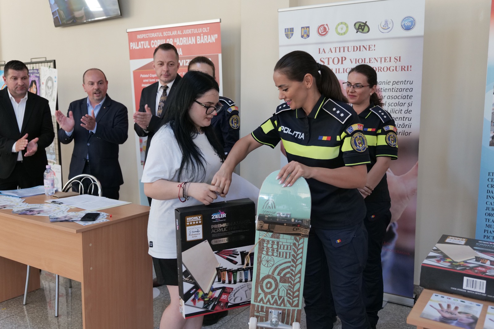 IPJ Olt a premiat elevii câștigători ai concursului de creație „Mesajul ...