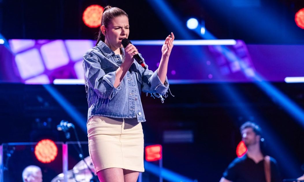 Magda Maria Căluianu de la Iancu Jianu, în echipa lui Smiley la Vocea ...