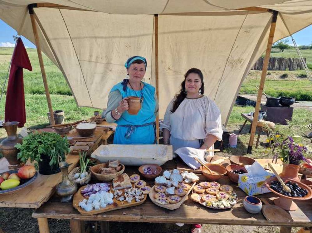 Olt: Atelier de bătut monede, gastronomie antică și lupte de gladiatori ...