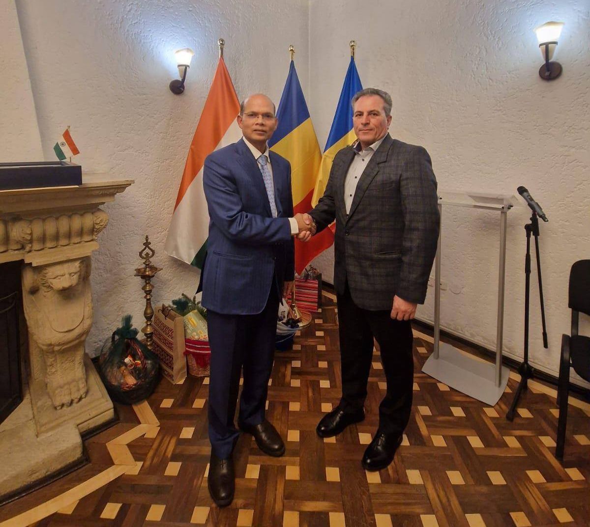 Primarul din Dobrosloveni, după întrevederea cu Ambasadorul Indiei în ...