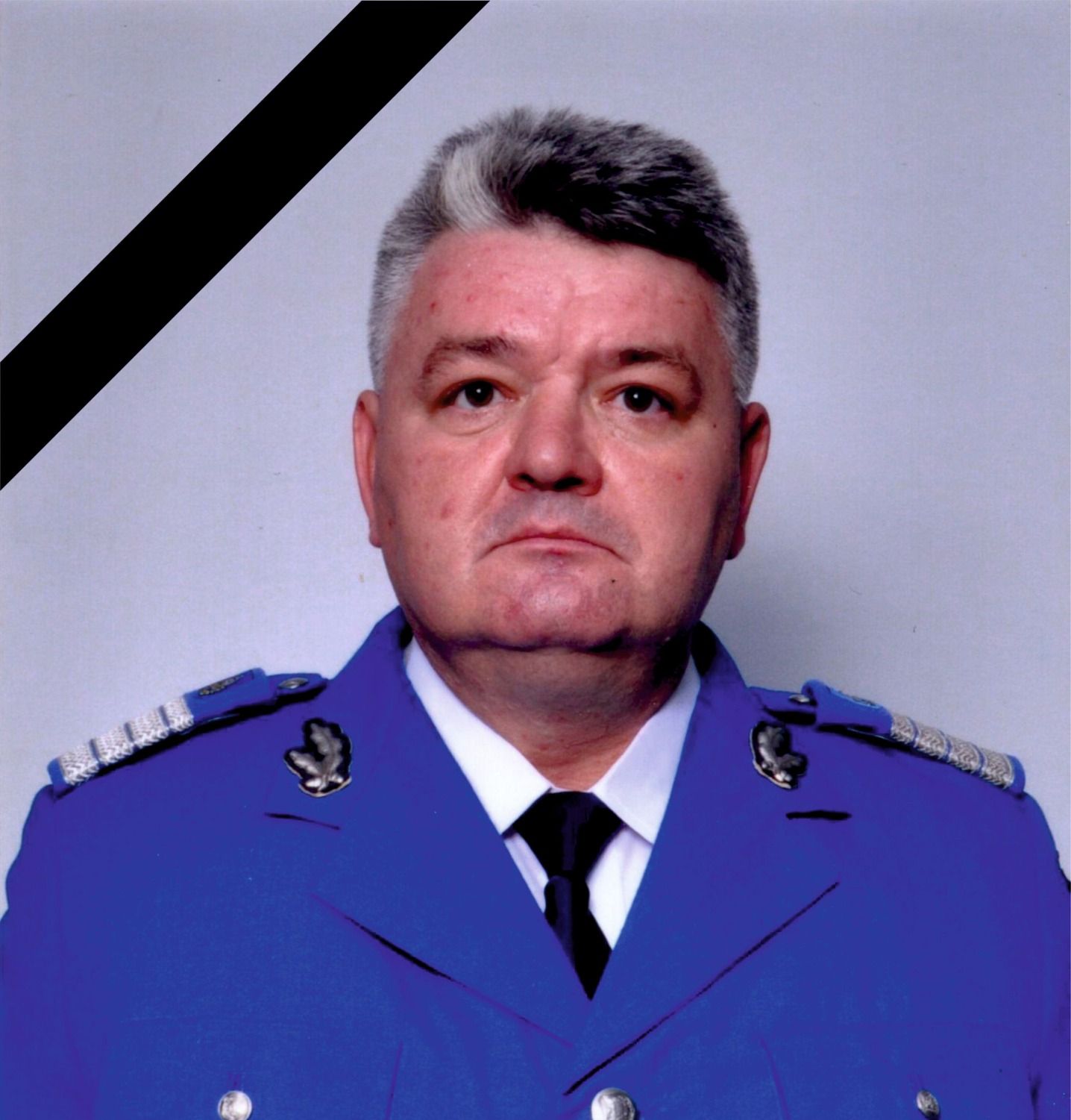 IJJ Olt este în doliu. Plutonierul adjutant șef Marius Petec a trecut ...